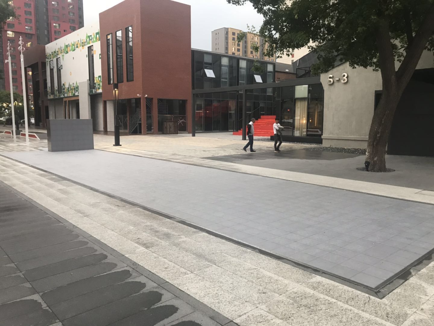 Principle and design scheme of full-color LED human body interactive ...